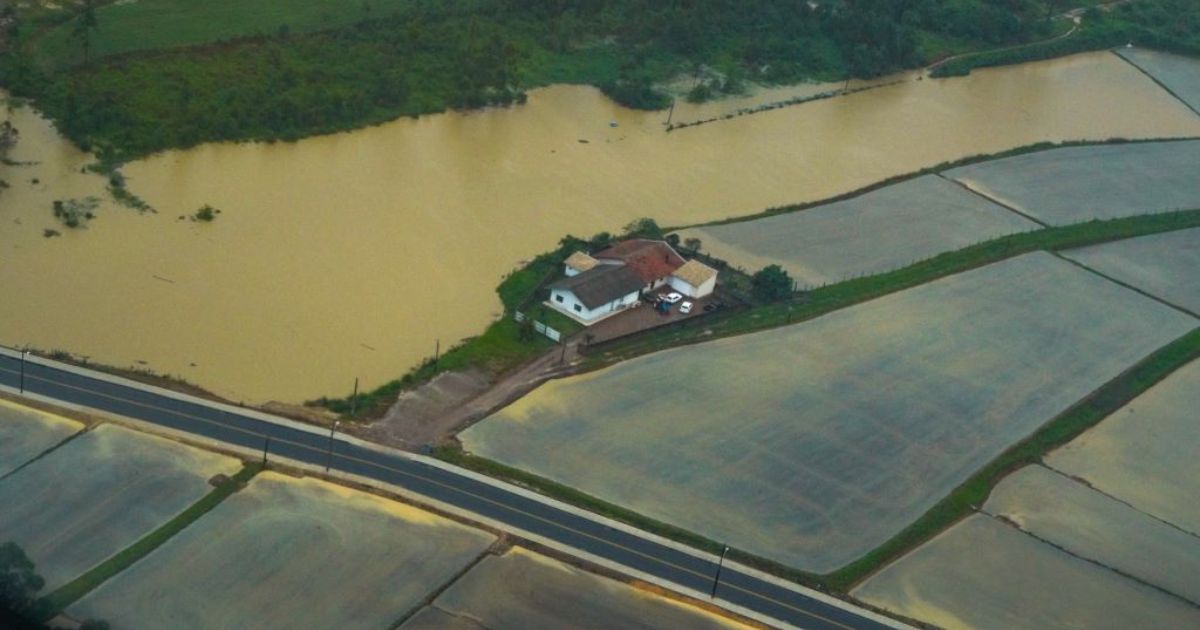 Santa Catarina tem 131 municípios afetados pelas chuvas e 60 em ... Santa Catarina tem 131 municípios afetados pelas chuvas e 60 em ...